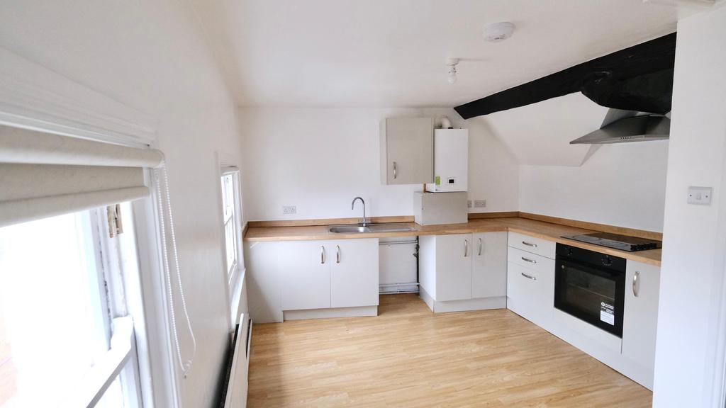 Shrewsbury SY4 2 bed flat - £875 pcm (£202 pw)