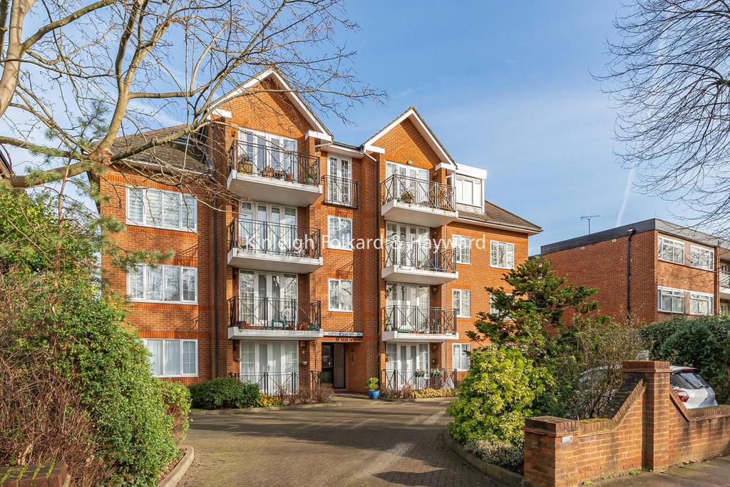 Chase Side, Southgate, London, N14 2 bed flat for sale - £425,000