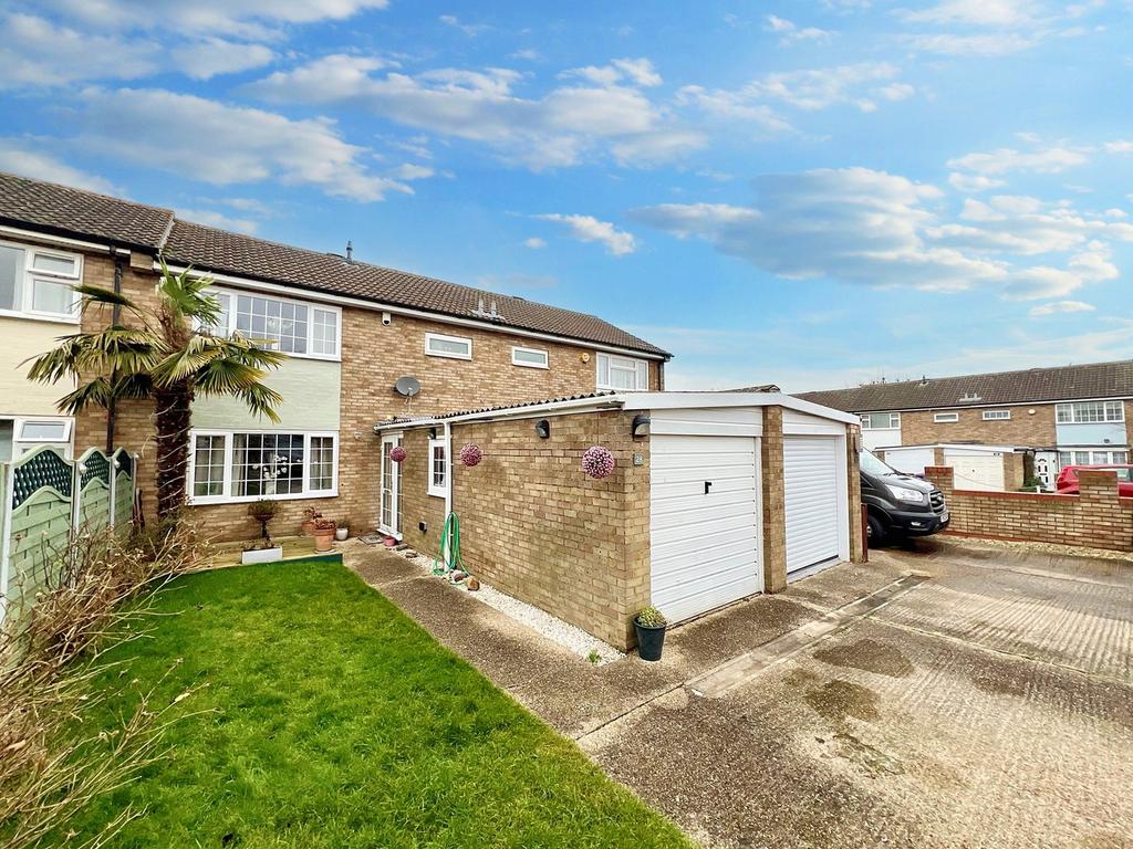 Upper Maylins, Letchworth Garden... 3 bed terraced house - £375,000
