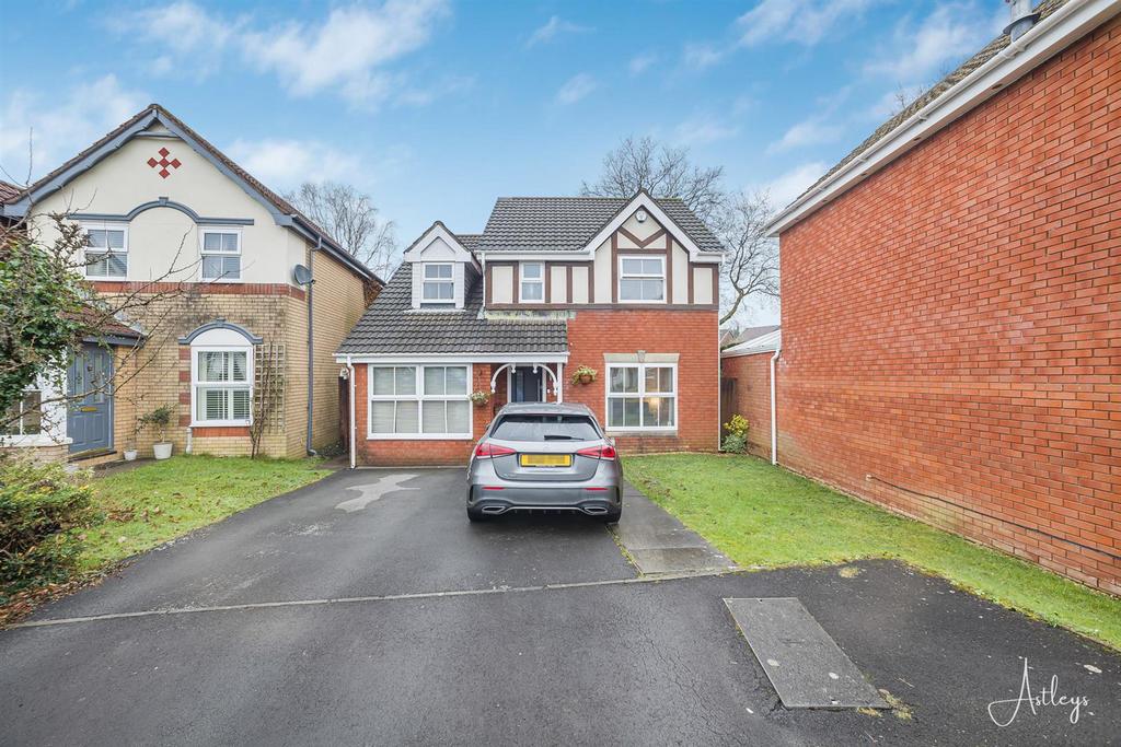 Cloda Avenue, Bryncoch, Neath 4 bed detached house for sale - £334,950