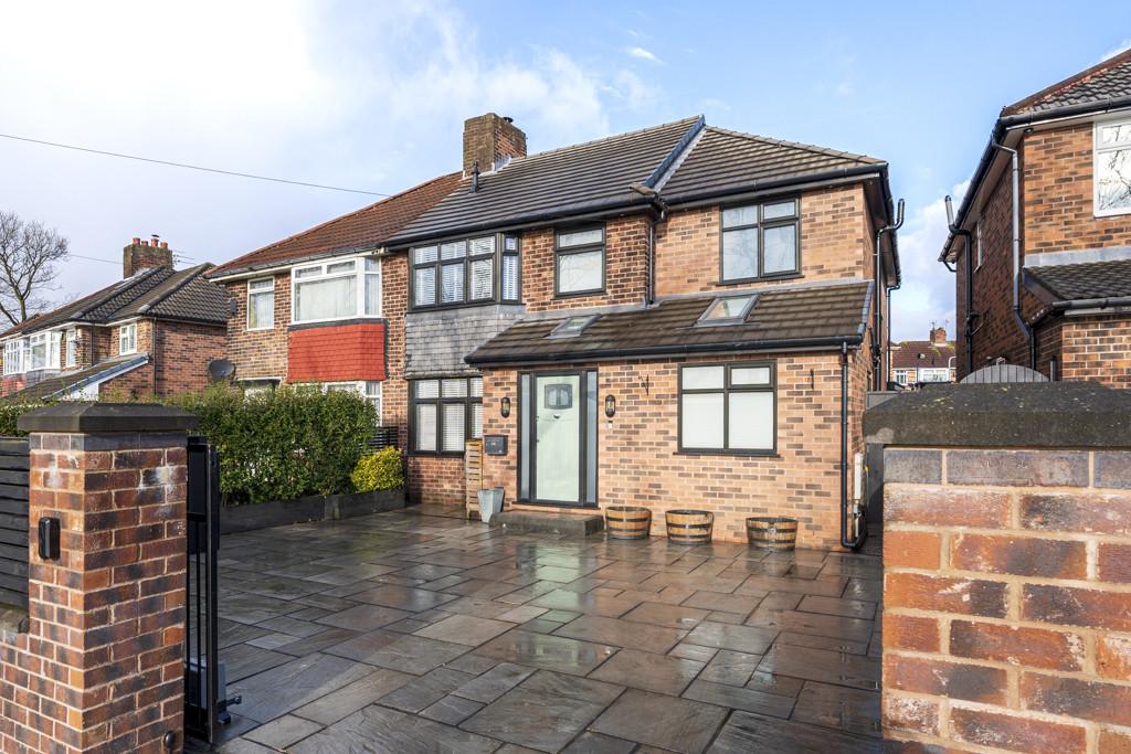Hillfoot Avenue, Liverpool... 4 bed semi-detached house - £425,000