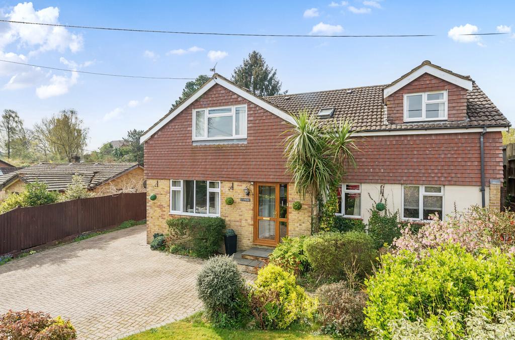 Stoke Common Road, Bishopstoke... 4 bed detached house for sale - £700,000