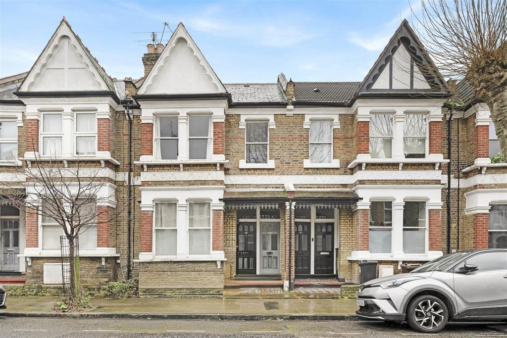 Princess May Road, London 2 bed flat for sale - £575,000
