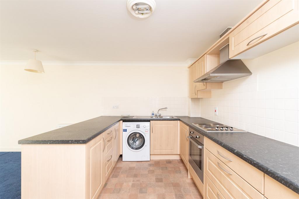 Argent Street, Grays, Essex 2 bed flat - £250,000