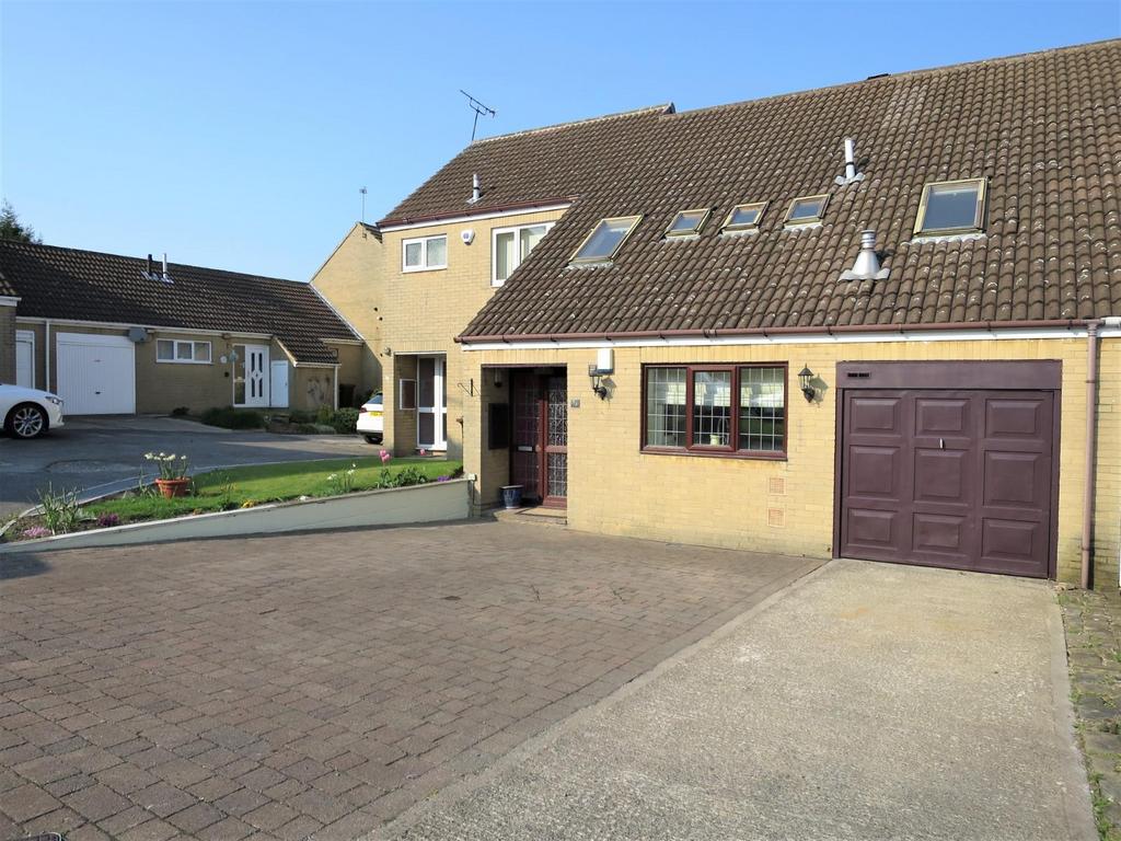 Woodcross Fold, Churwell, LS27 4 bed townhouse for sale - £265,000