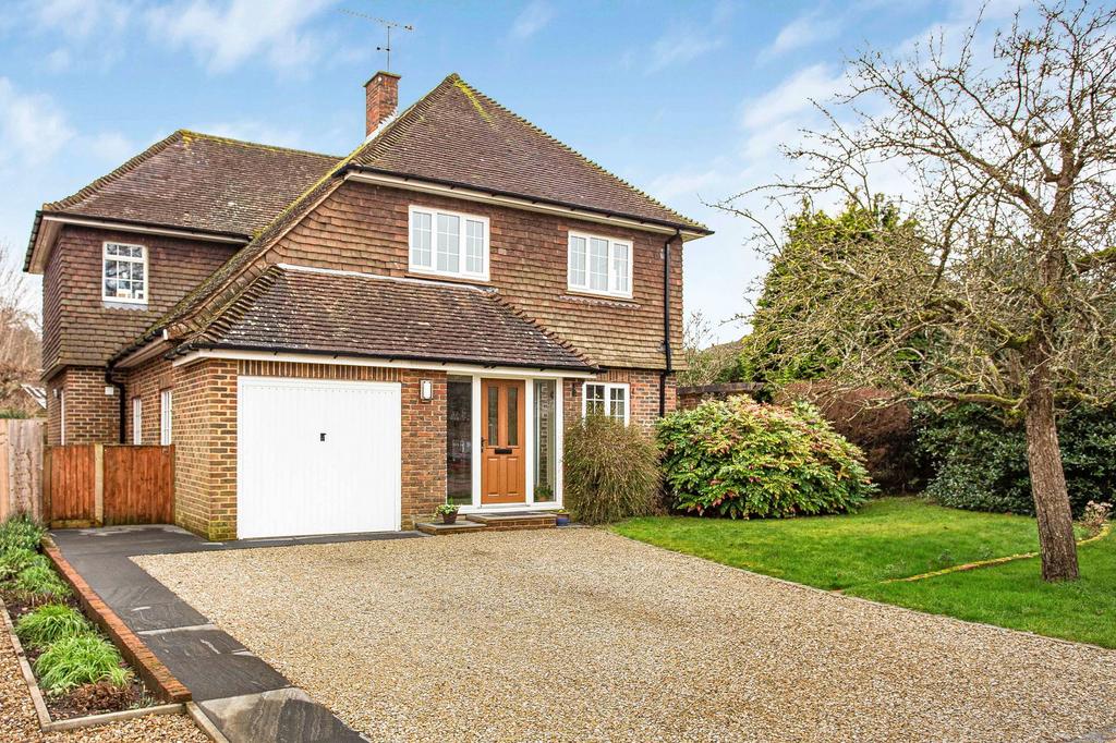 Woodlands Park, Merrow, GU1 4 bed detached house for sale - £1,295,000
