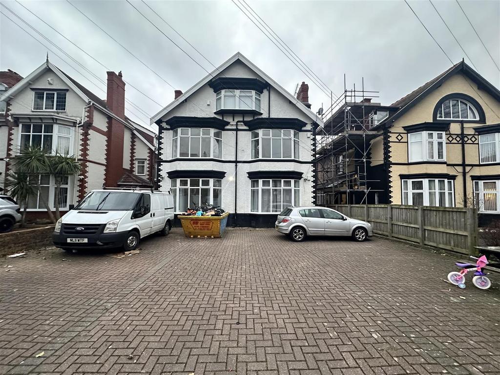 Penkett Road, Wallasey 2 bed apartment - £700 pcm (£162 pw)