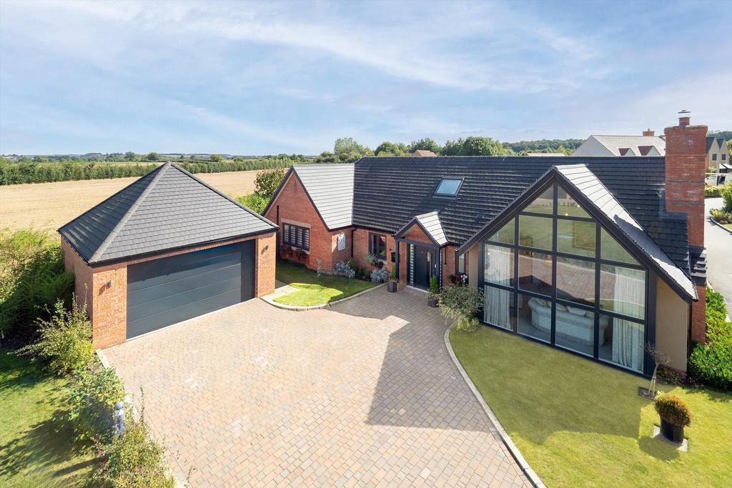 Milcote Close, Welford on Avon... 3 bed bungalow for sale - £1,100,000