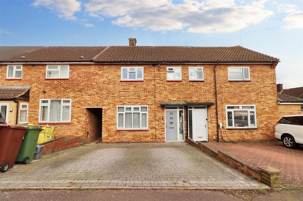 Grantham Green, Borehamwood 3 bed terraced house for sale - £535,000