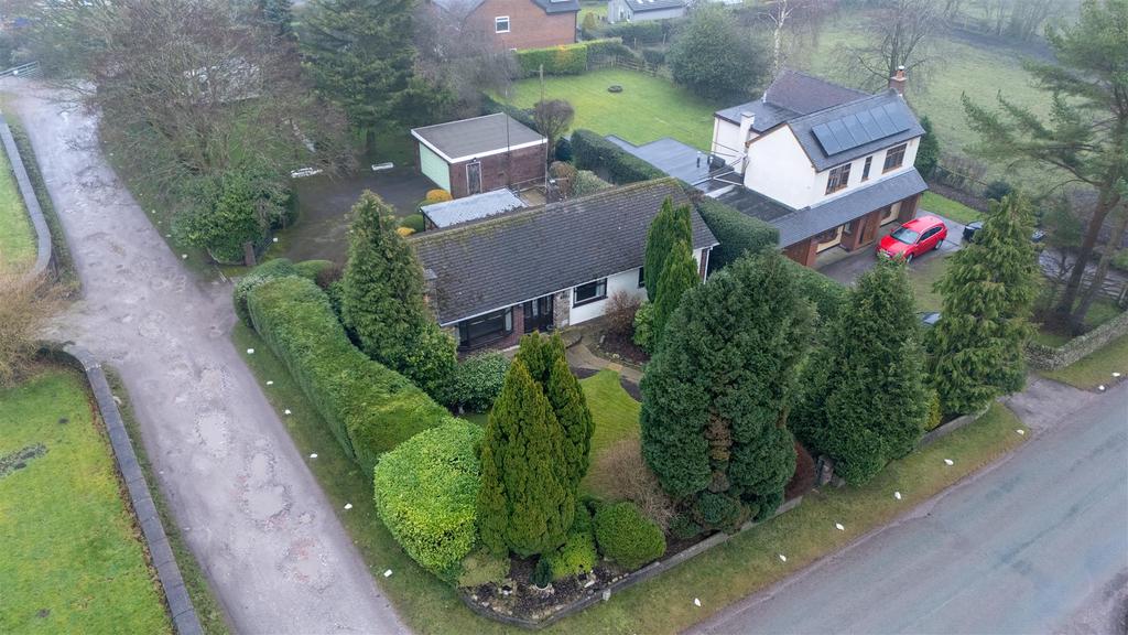 The Common, Dilhorne 3 bed detached bungalow - £450,000