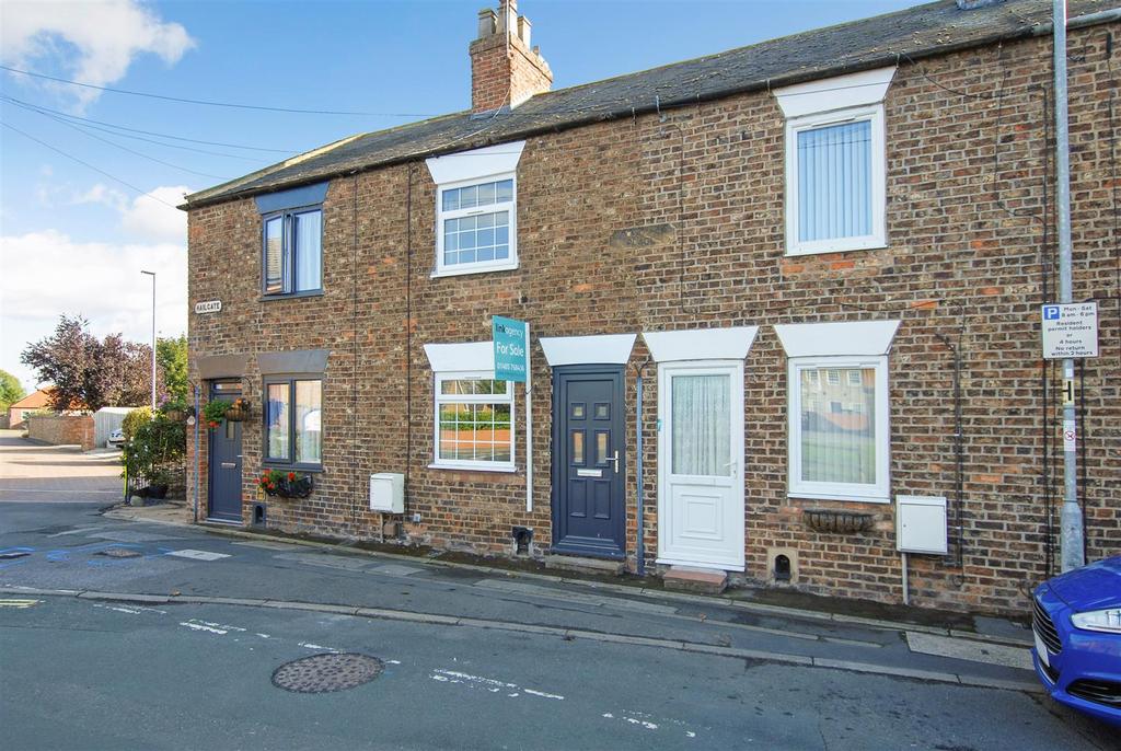 Hailgate, Howden 2 bed terraced house - £725 pcm (£167 pw)