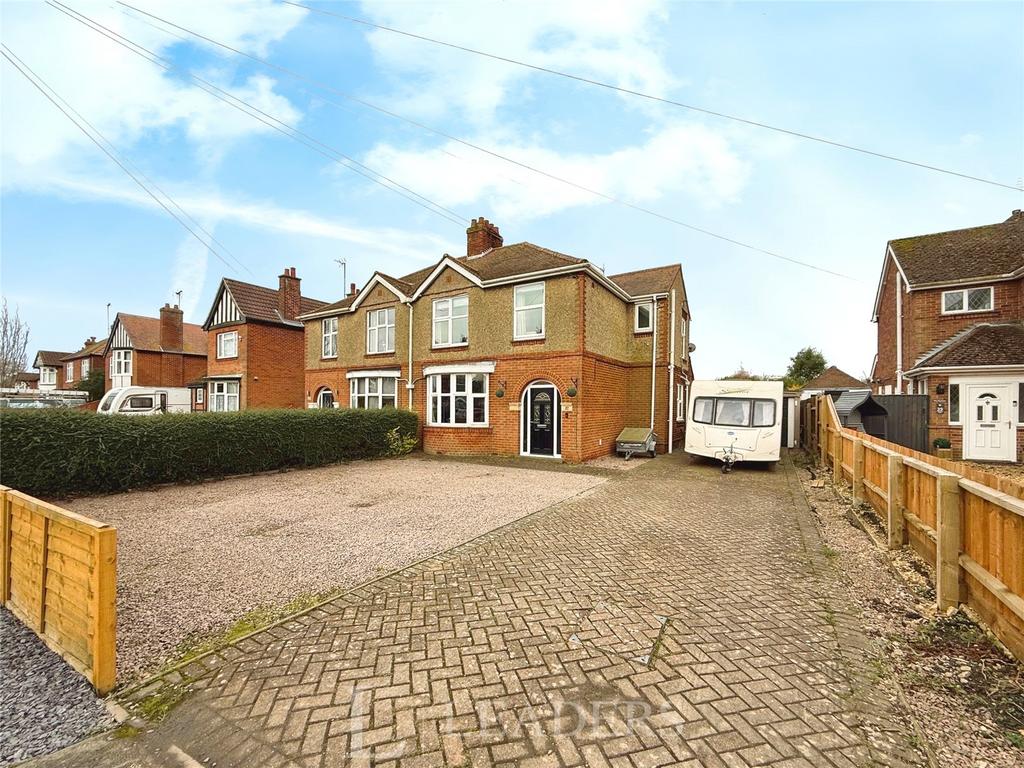 Spalding Road, Holbeach, Spalding 3 bed semi-detached house - £260,000