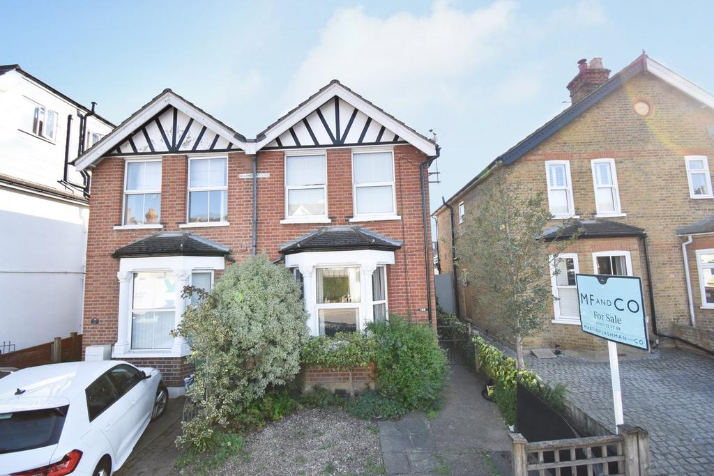 Hersham Road, Hersham, KT12 3 bed semi-detached house for sale - £525,000