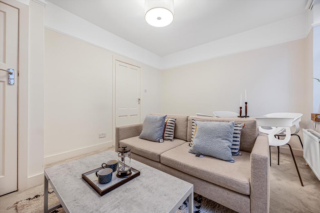 Cross Keys Close, Marylebone, London... 2 bed detached house - £3,077 ...
