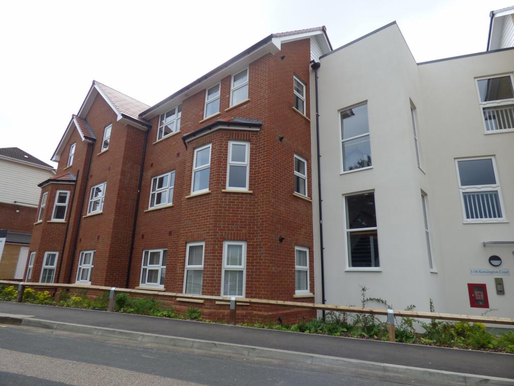 South Road, Luton LU1 1 bed flat - £1,100 pcm (£254 pw)