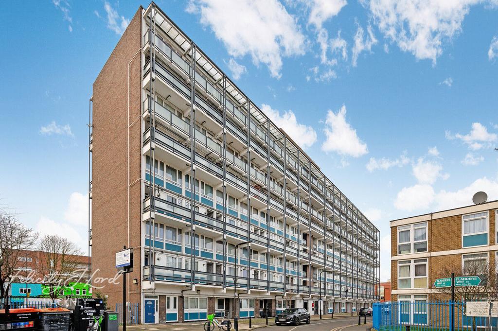 Latimer House, Morning Lane, Hackney, E9 2 bed flat - £325,000