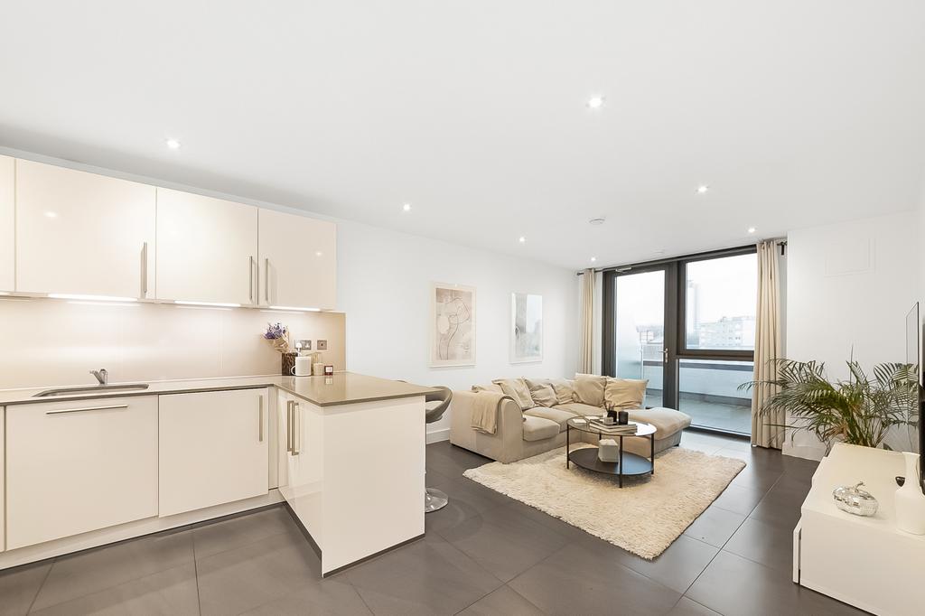 Wick Tower, Woolwich, SE18 2 bed flat - £2,000 pcm (£462 pw)