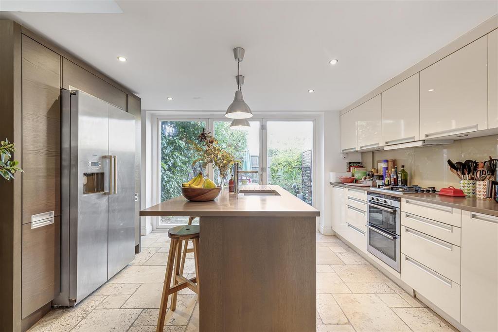Princes Road, East Sheen. SW14 3 bed end of terrace house for sale - £900,000