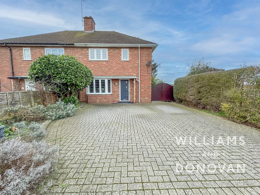 The Drive, Rochford 3 bed semi-detached house - £350,000