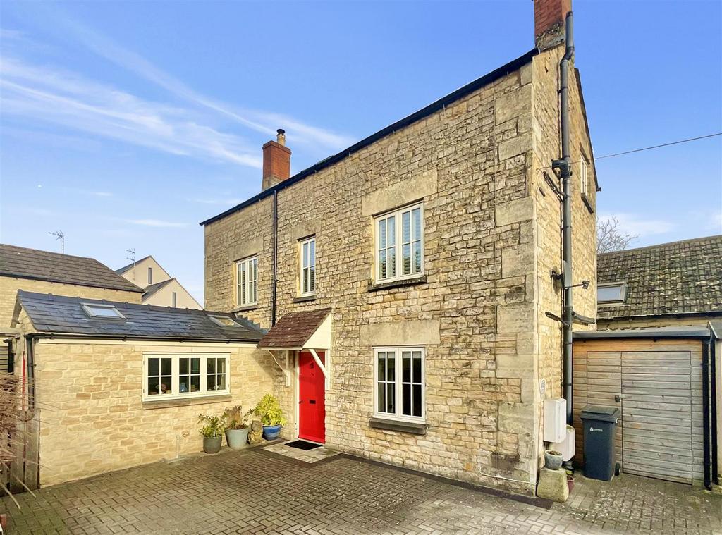 Cirencester 3 bed detached house - £675,000