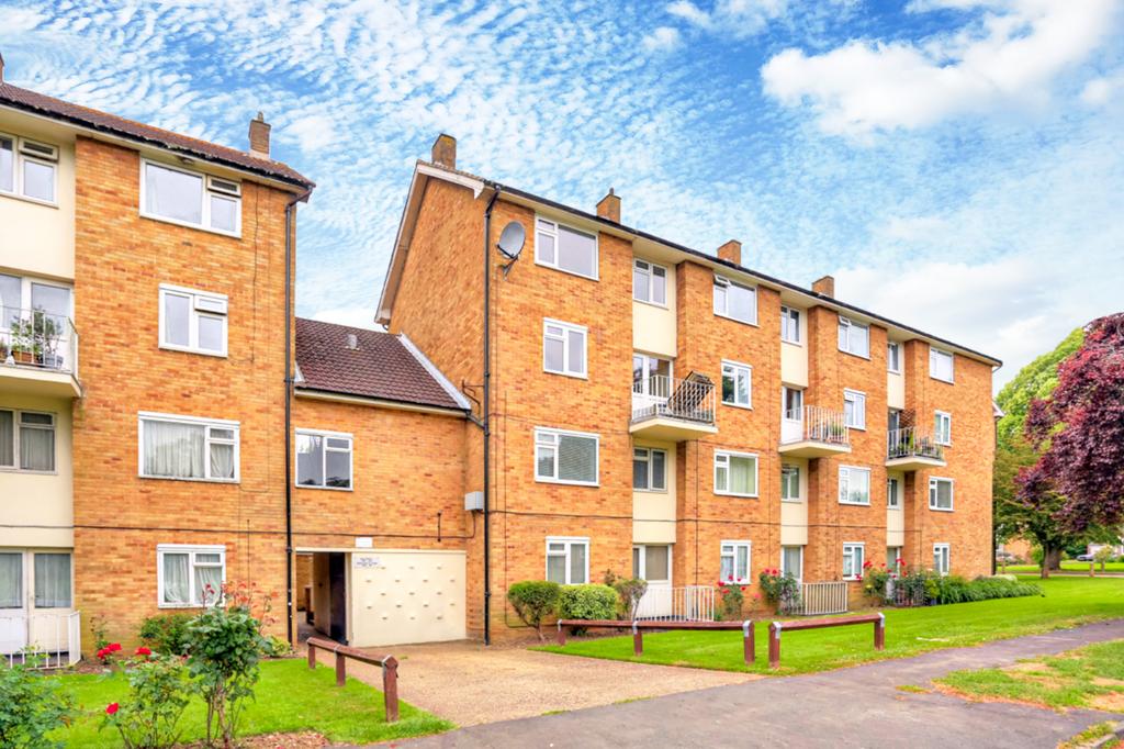 Hughenden Road, Hertfordshire AL4 2 bed apartment for sale - £350,000