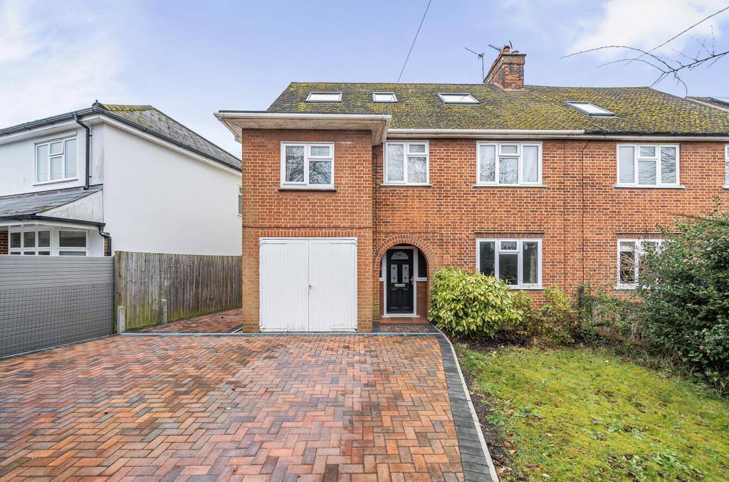 Thorley Park Road, Hertfordshire CM23 5 bed semi-detached house - £700,000