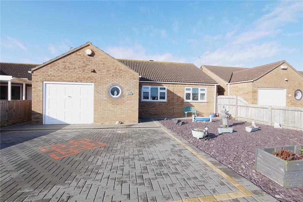 Dorset Court, Sutton-on-Sea LN12 3 bed bungalow for sale - £299,950