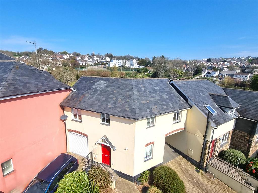 Riverside Mills, Launceston 3 bed coach house - £169,950