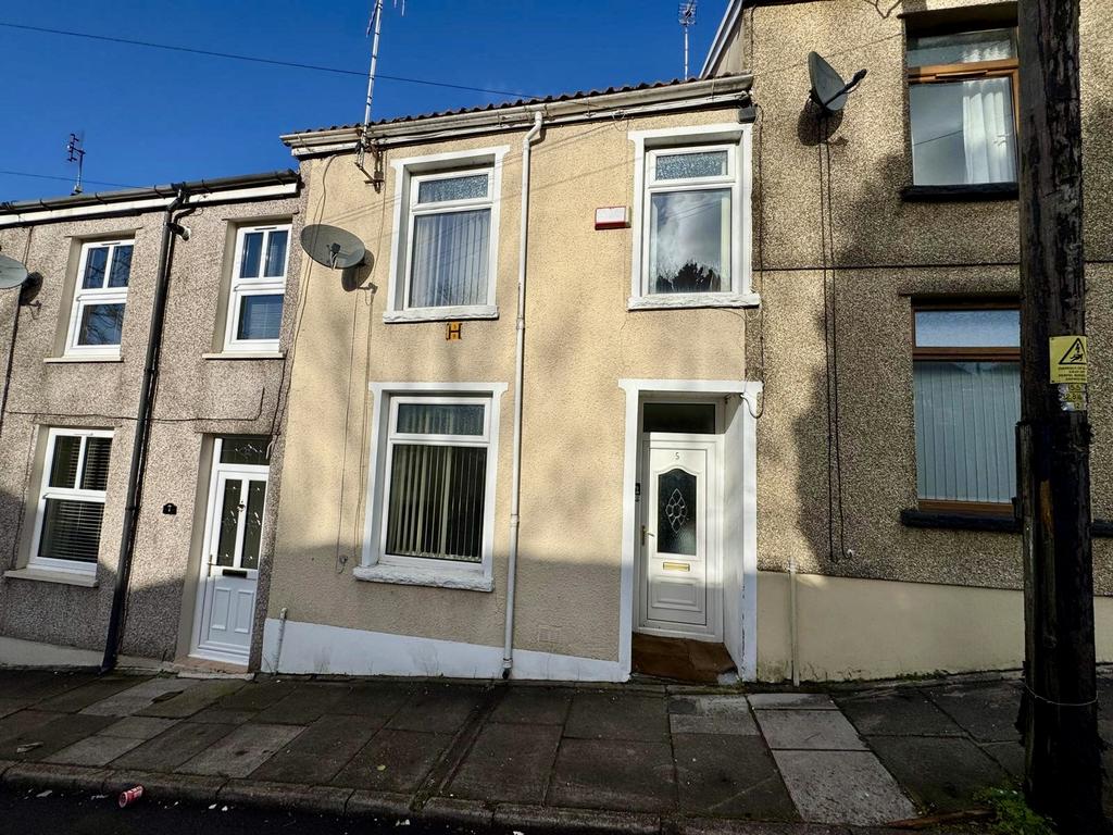 Troedyrhiw, Merthyr Tydfil CF48 4 bed terraced house - £130,000