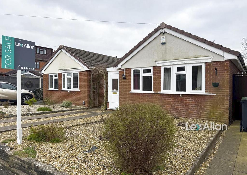 Victoria Street, Wall Heath... 2 bed detached bungalow - £290,000