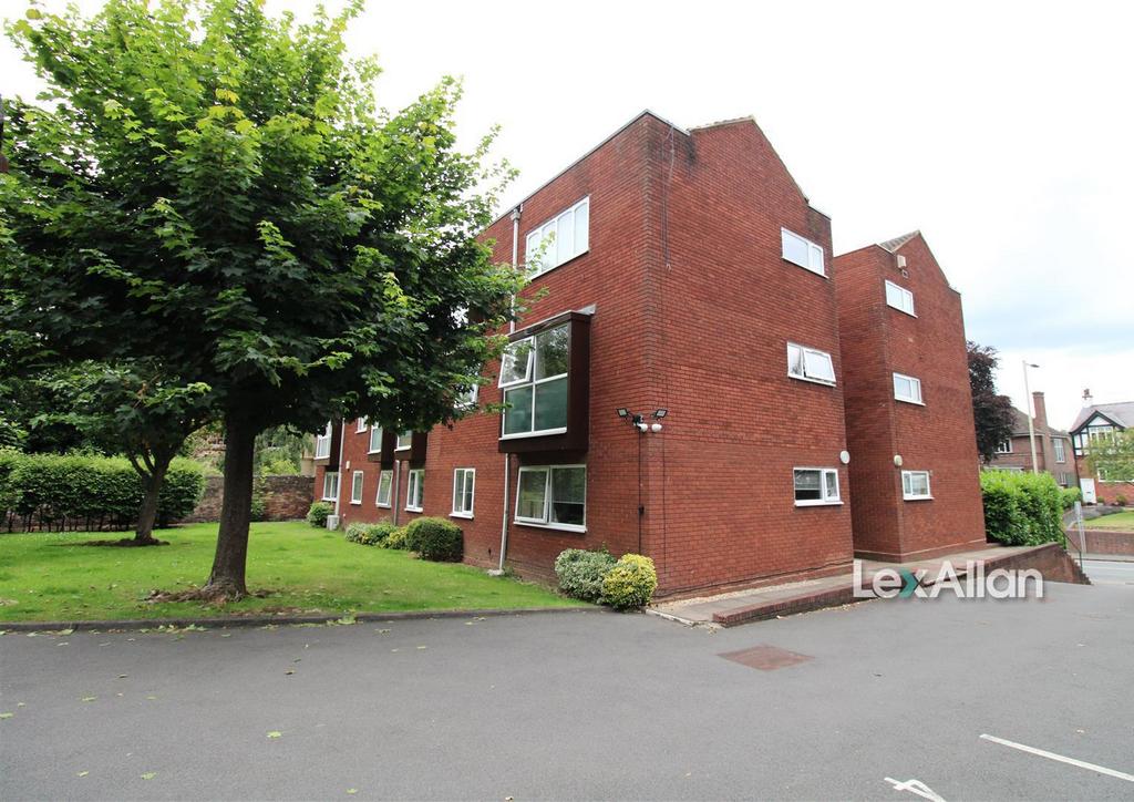 High Street, Amblecote, Stourbridge 2 bed apartment - £97,500