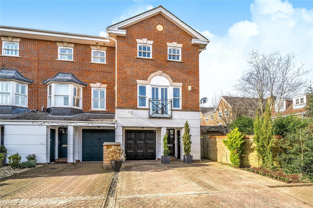 Hayward Road, Thames Ditton, KT7 4 bed end of terrace house - £1,050,000
