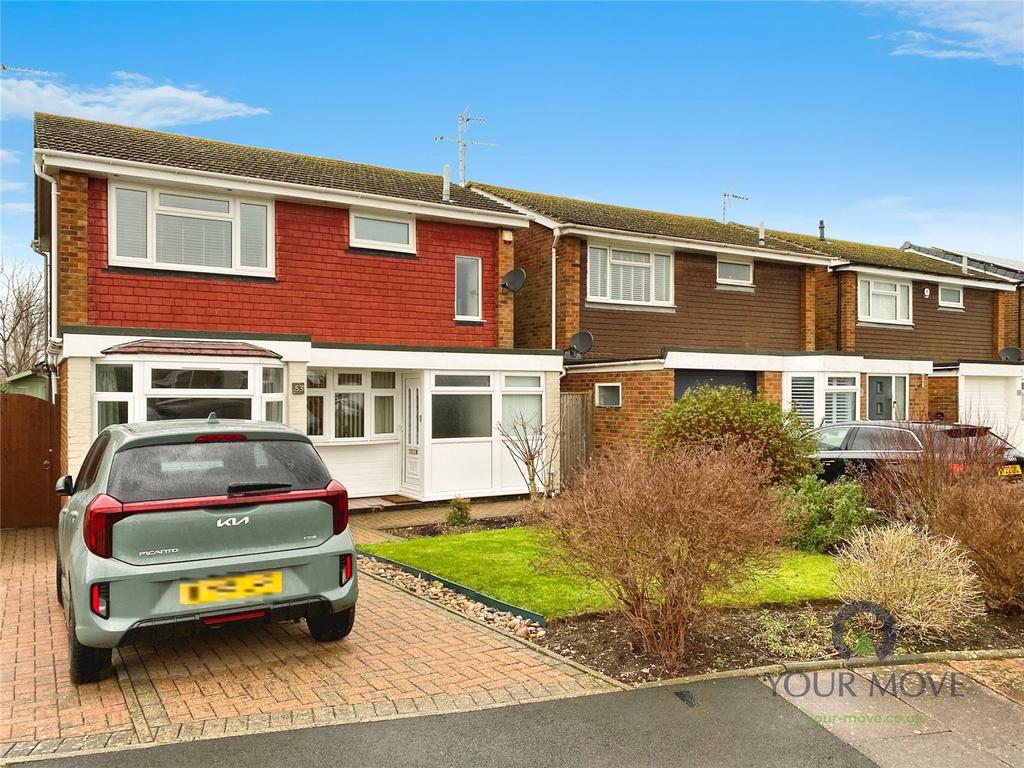Middleton Drive, East Sussex BN23 3 bed detached house for sale - £425,000