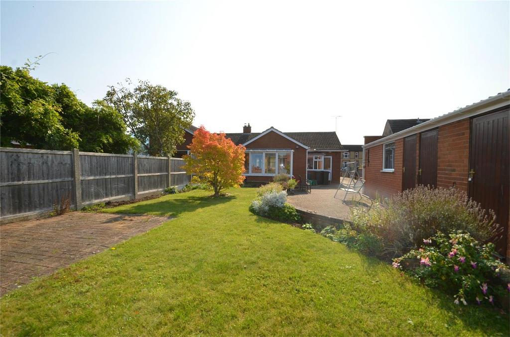 High Street, Meppershall, SHEFFORD 2 bed semi-detached bungalow for ...