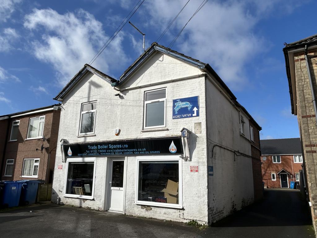 Sea View Road, Parkstone BH12 1 bed flat - £850 pcm (£196 pw)