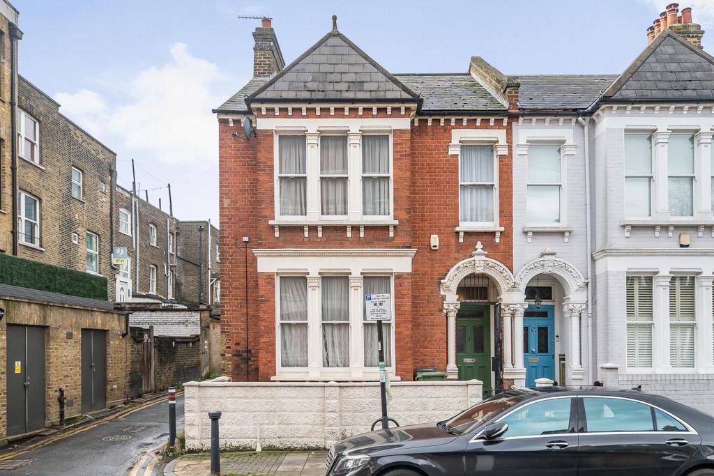 Edgeley Road, Clapham, London, SW4 4 bed end of terrace house - £1,250,000