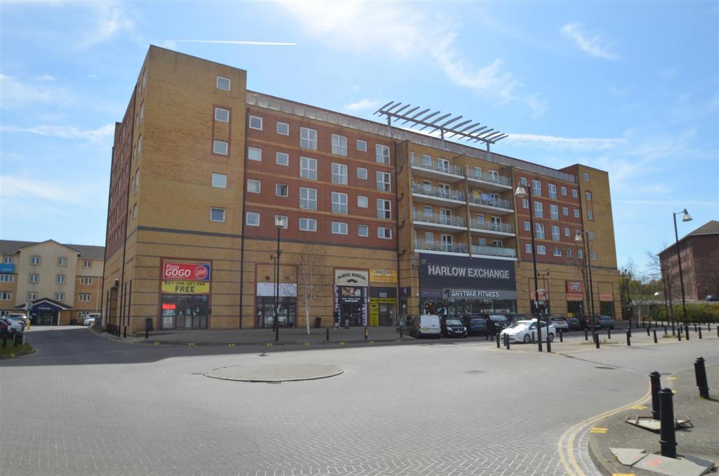 Edinburgh Gate, Harlow CM20 2 bed flat - £190,000