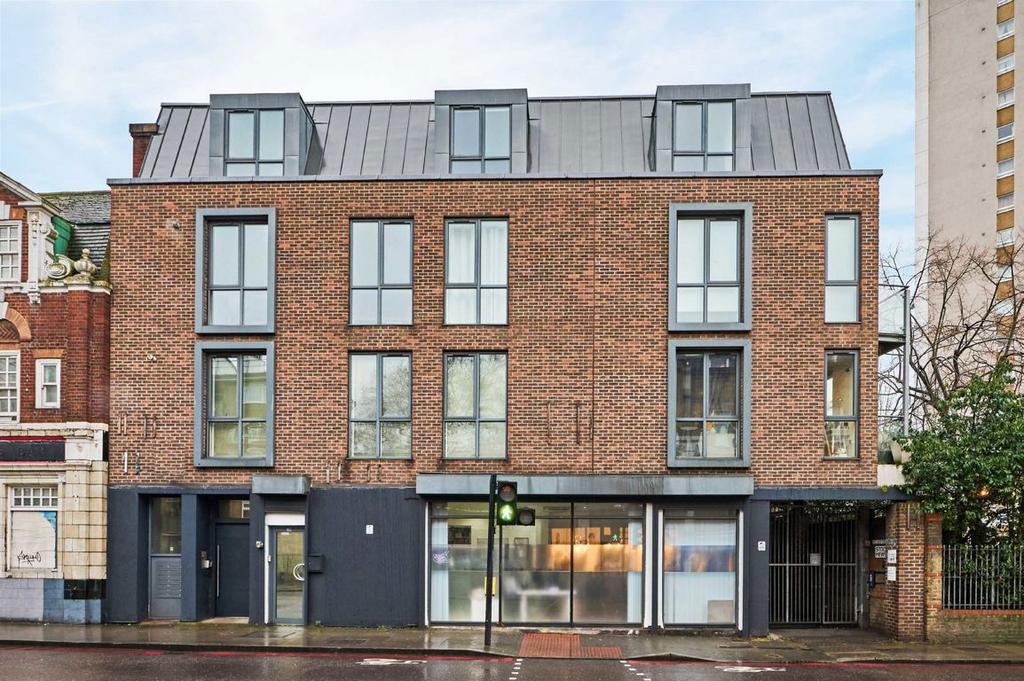 Stockwell Mews, London SW9 2 bed flat - £2,100 pcm (£485 pw)
