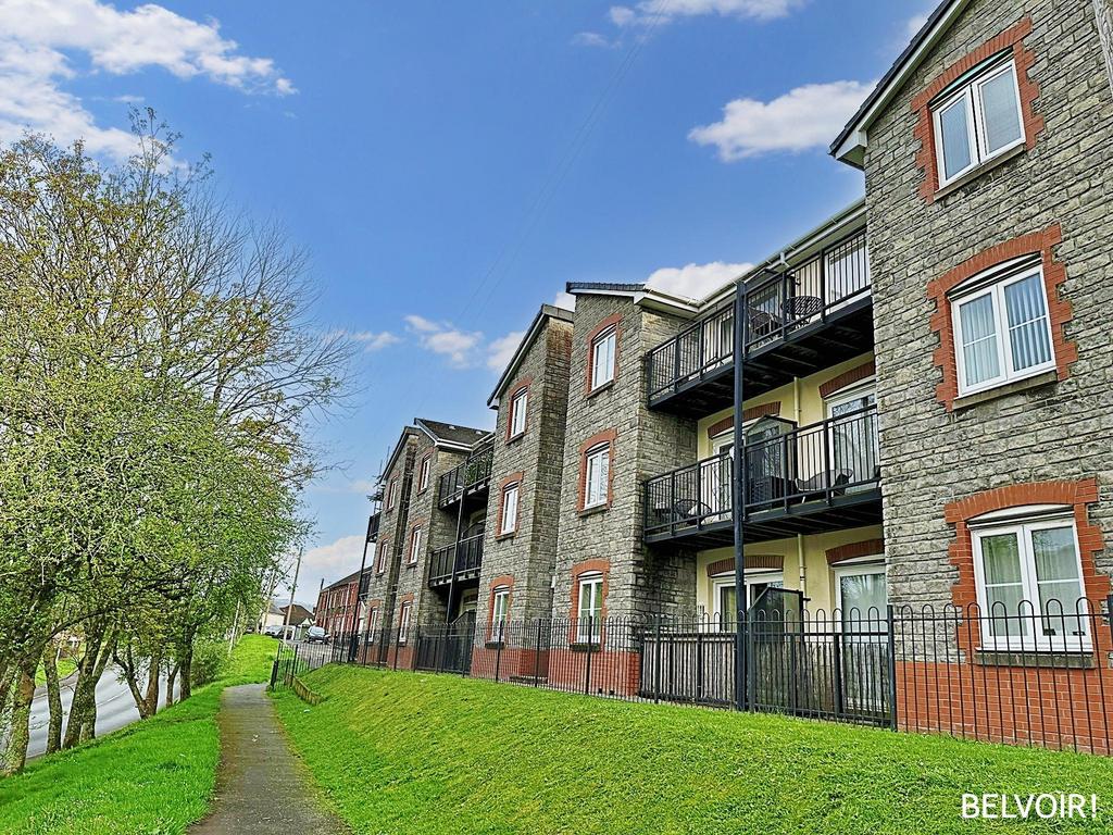Heol Gruffydd, Pontypridd CF37 1 bed flat - £99,500