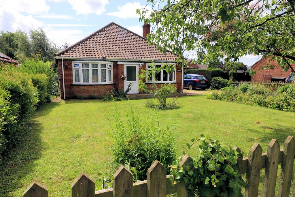 Ryston Road, West Dereham PE33 3 bed detached bungalow - £350,000