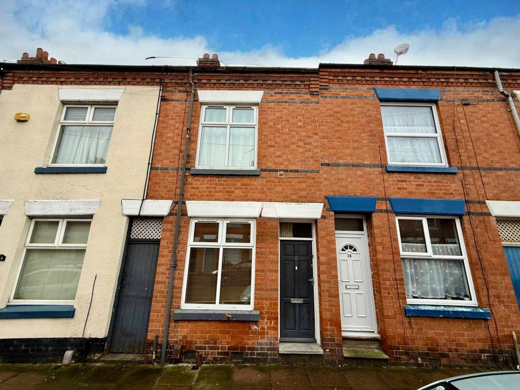 Warwick Street, Leicester, LE3 3 bed terraced house - £200,000