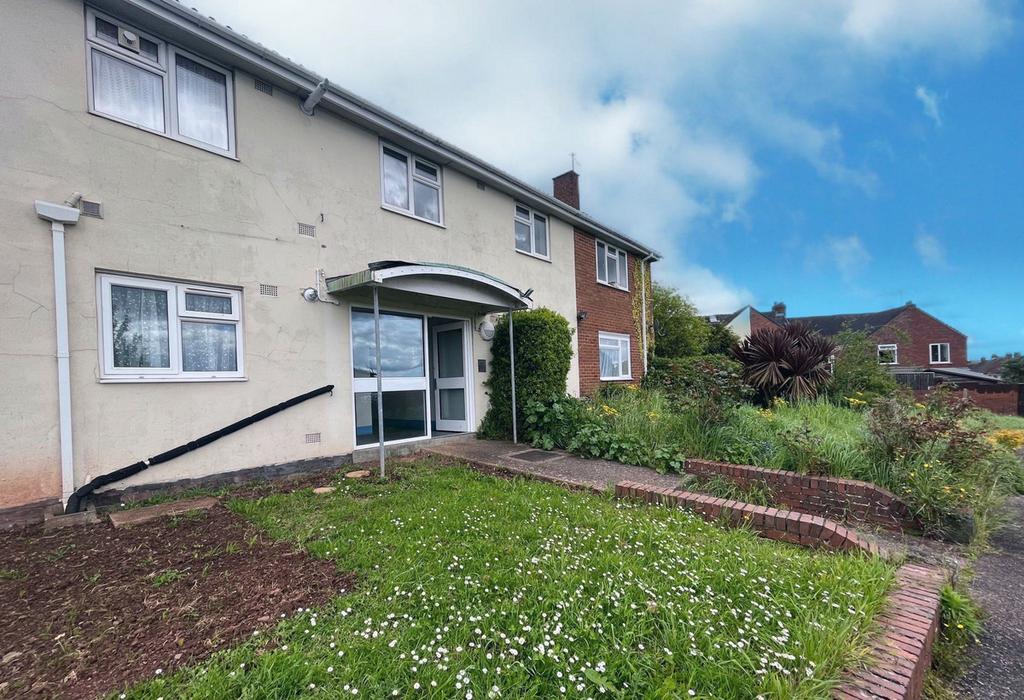 Exeter EX4 2 bed apartment - £165,000