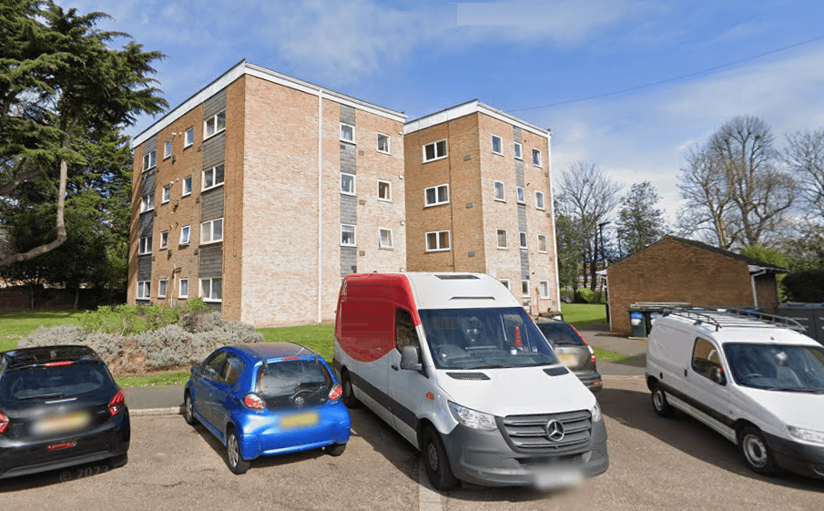 Aplin Way, TW7 4RJ 2 bed flat - £1,800 pcm (£415 pw)