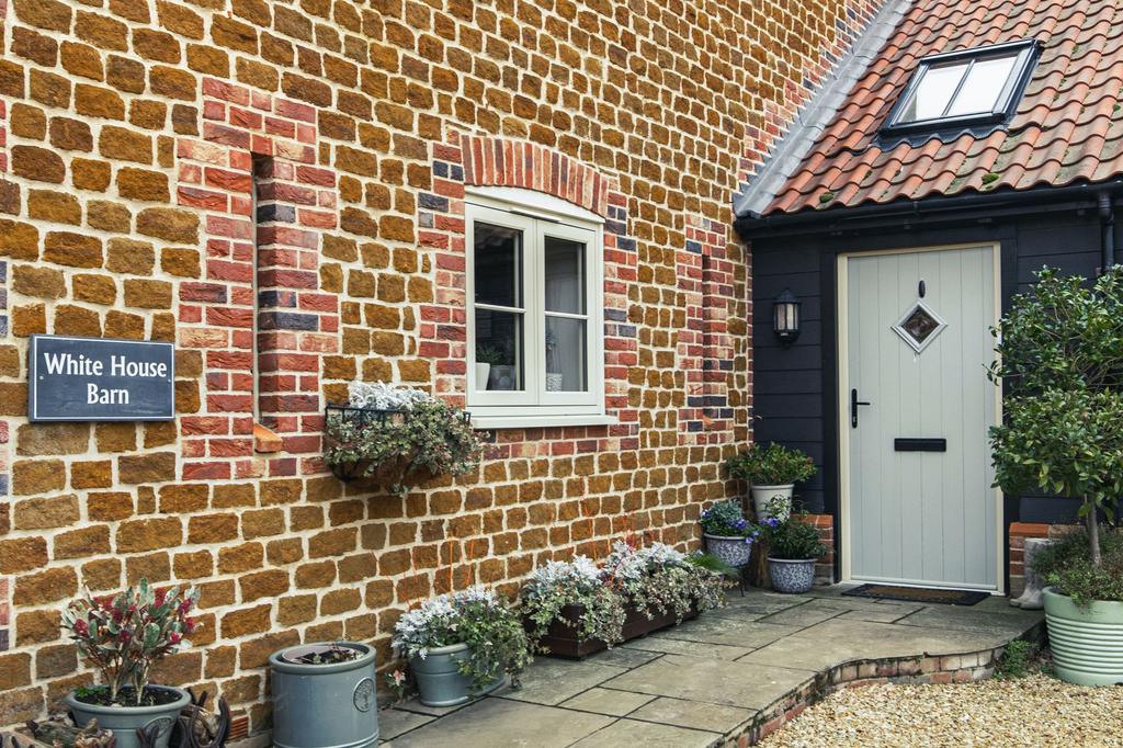 Chapel Road, Pott Row 5 bed link detached house for sale - £685,000