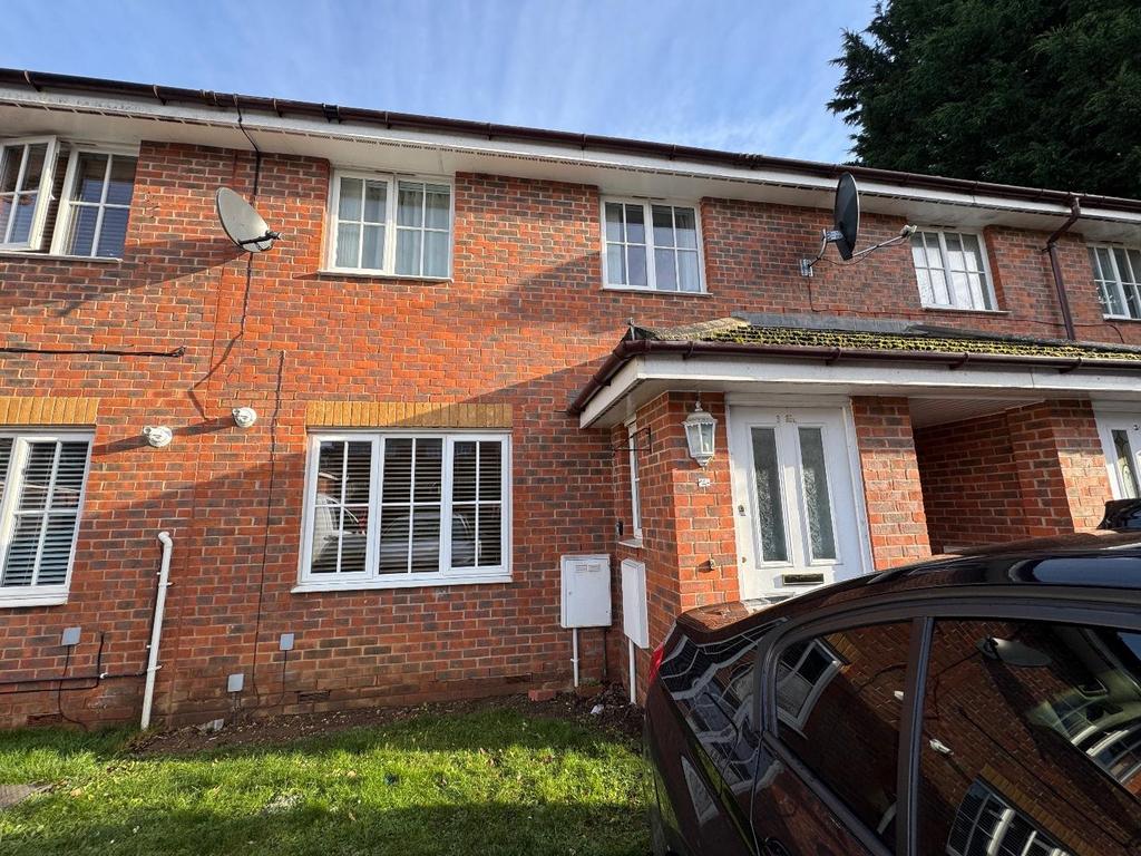 Chaucer Street, Poets Corner... 2 bed maisonette for sale - £160,000