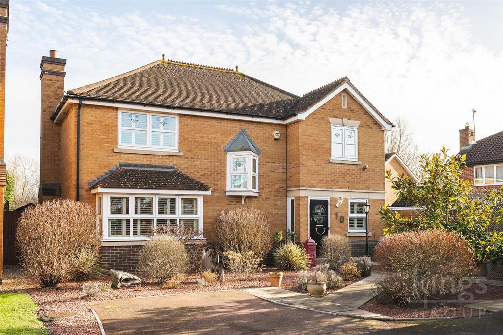 Haldane Close, Enfield 4 bed detached house for sale - £800,000