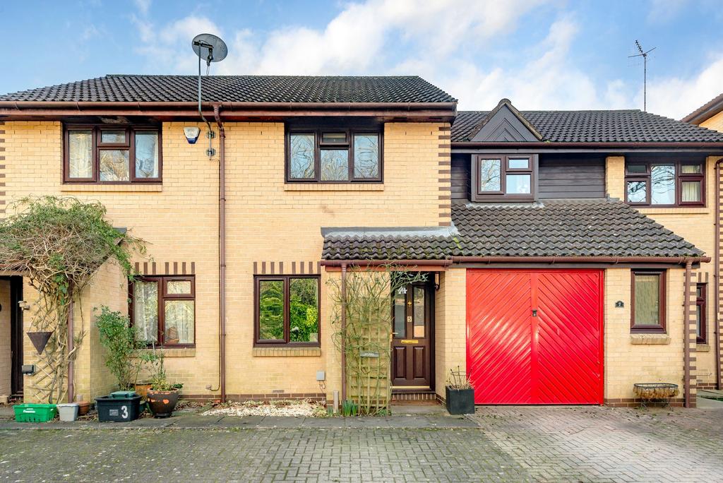 Canons Close, Reigate, RH2 2 bed terraced house for sale - £450,000