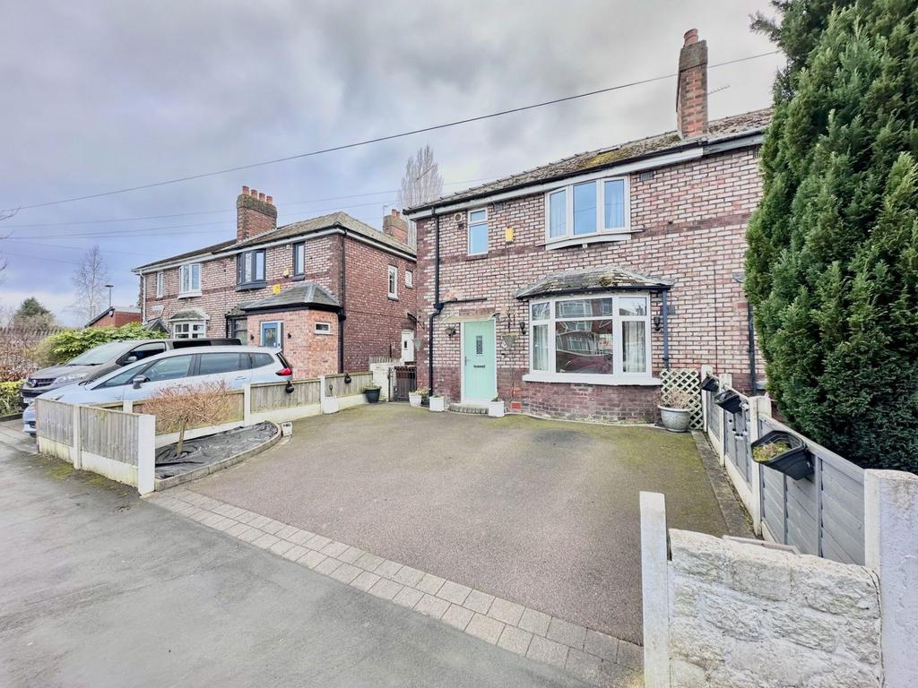 Broadhill Road, Manchester M19 3 bed semi-detached house - £300,000