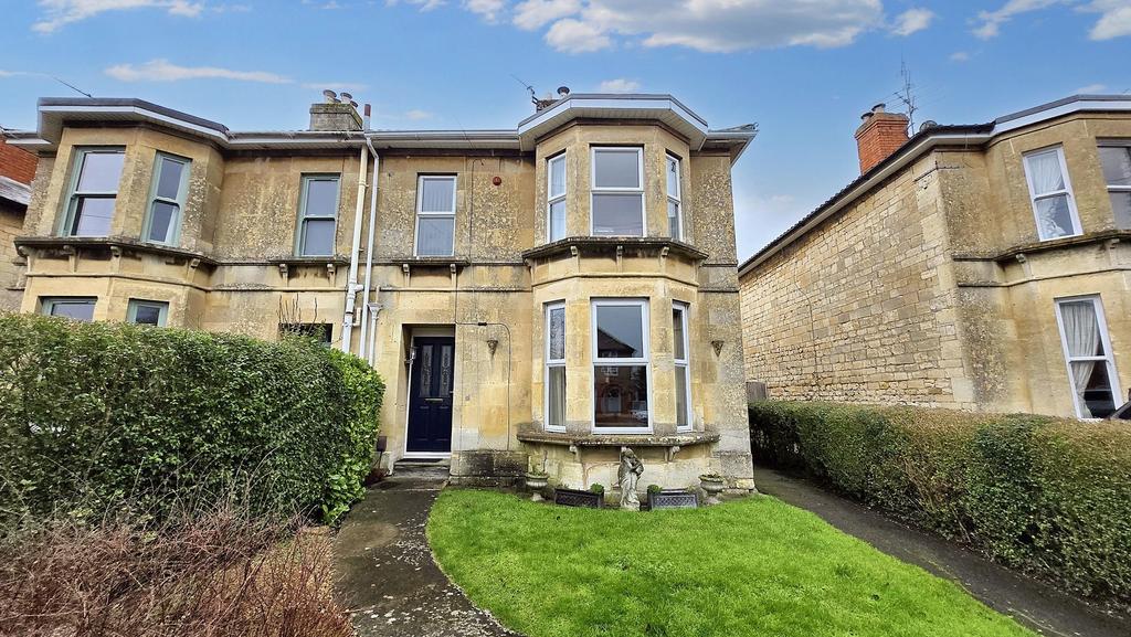 West Ashton Road, Trowbridge BA14 3 bed semi-detached house - £400,000