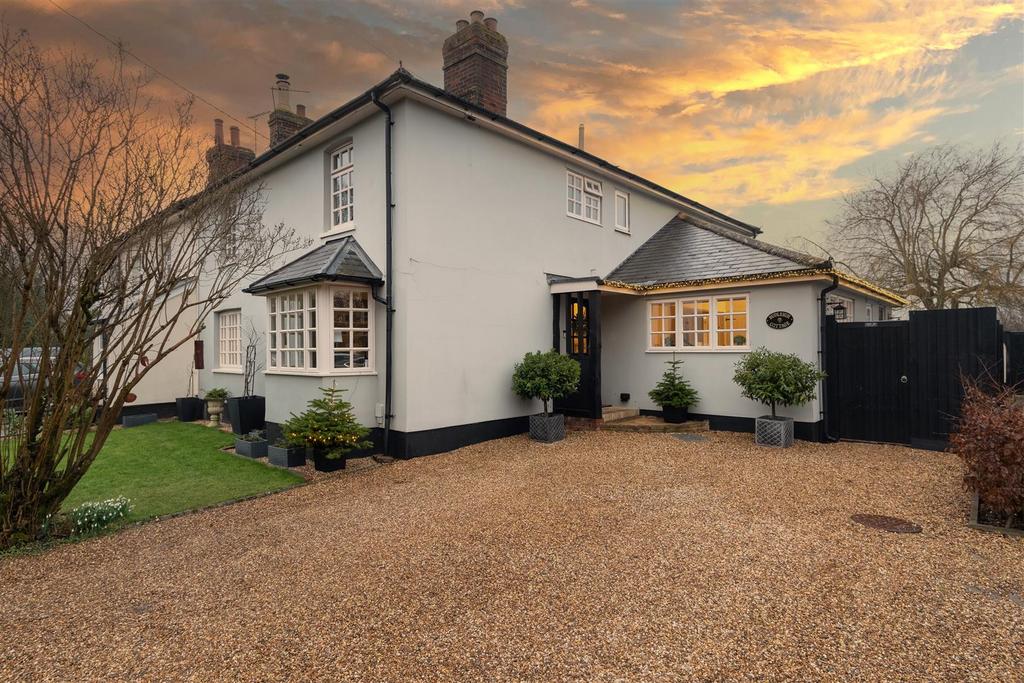 Hall Road, Panfield 4 bed semi-detached house for sale - £615,000